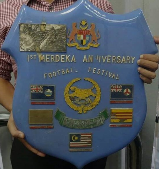 KelabJersiKita: A Wrong Reproduction of Merdeka Cup 1958 Replica Trophy