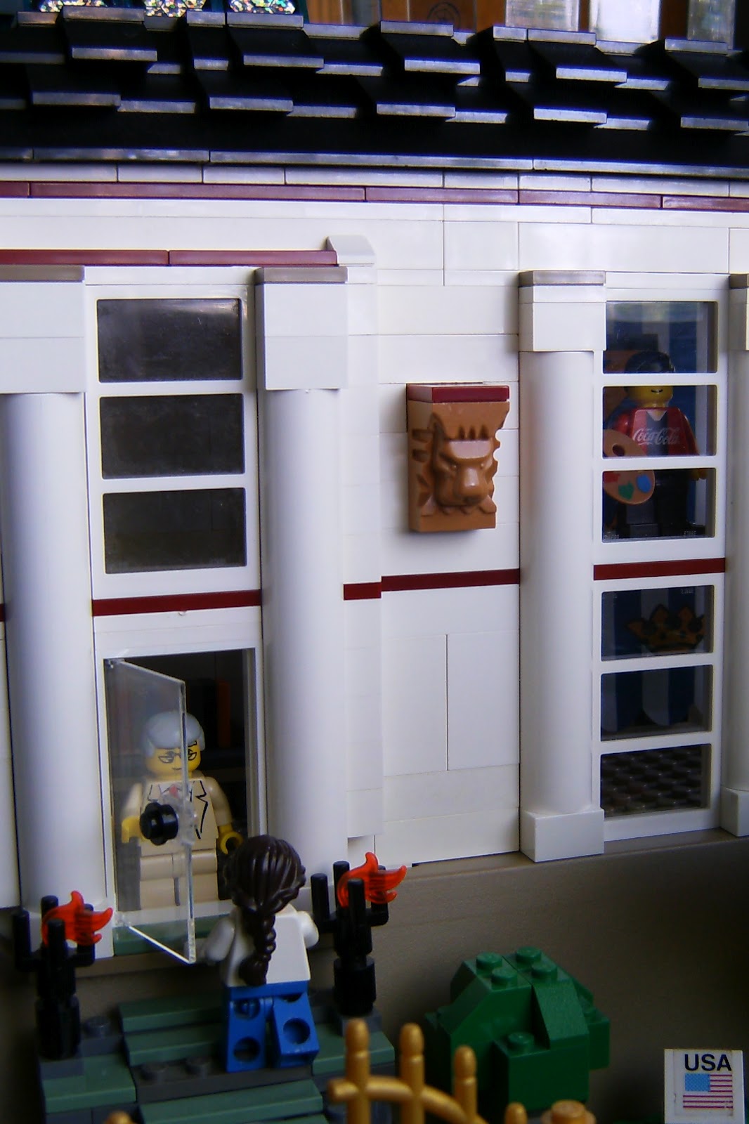 LEGO Wayne Manor and the Batcave