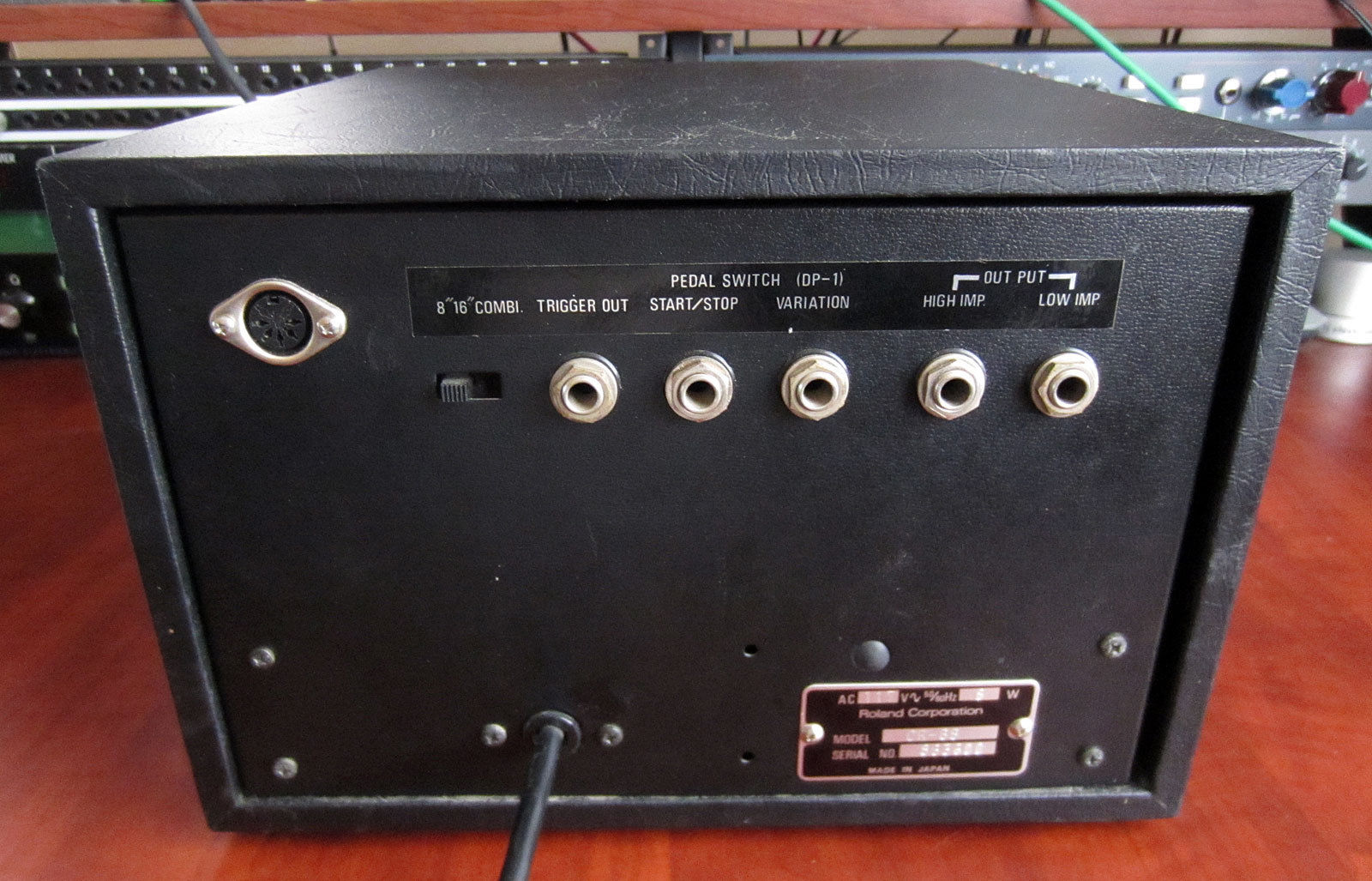 MATRIXSYNTH: Roland CR-68 Analog Drum Machine With MIDI Input