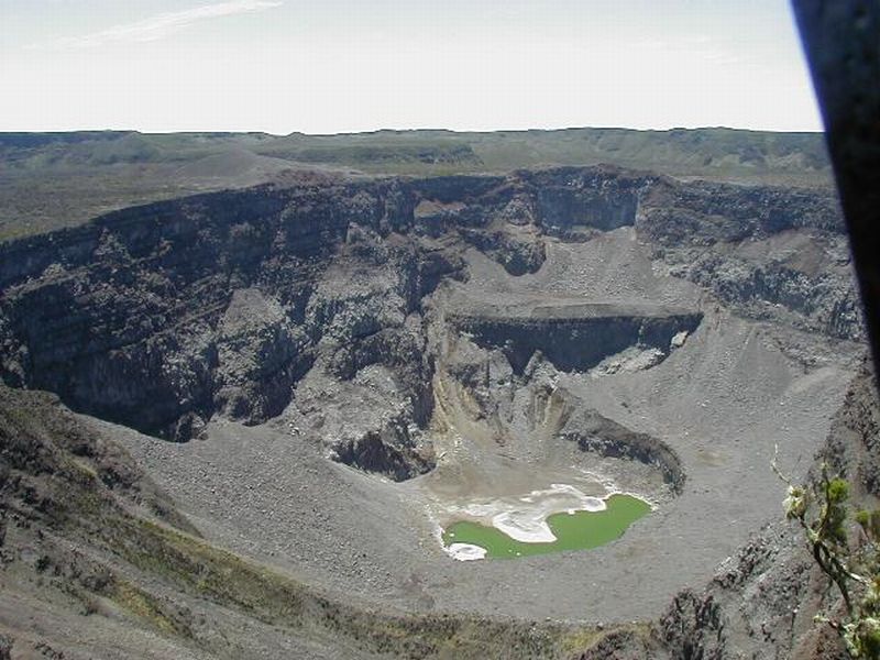 W u l k a n y Ś w i a t a B l o g: Komory