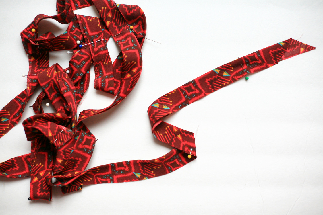 Trend & DIY: high neck tiny ruffle tops (with tutorial) / Create / Enjoy