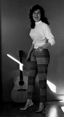 Sweetheart of the Rodeo: Songstress Style: Loretta Lynn