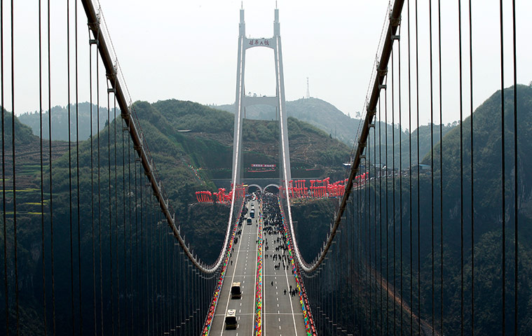 YEOW!: The Aizhai suspension bridge in China