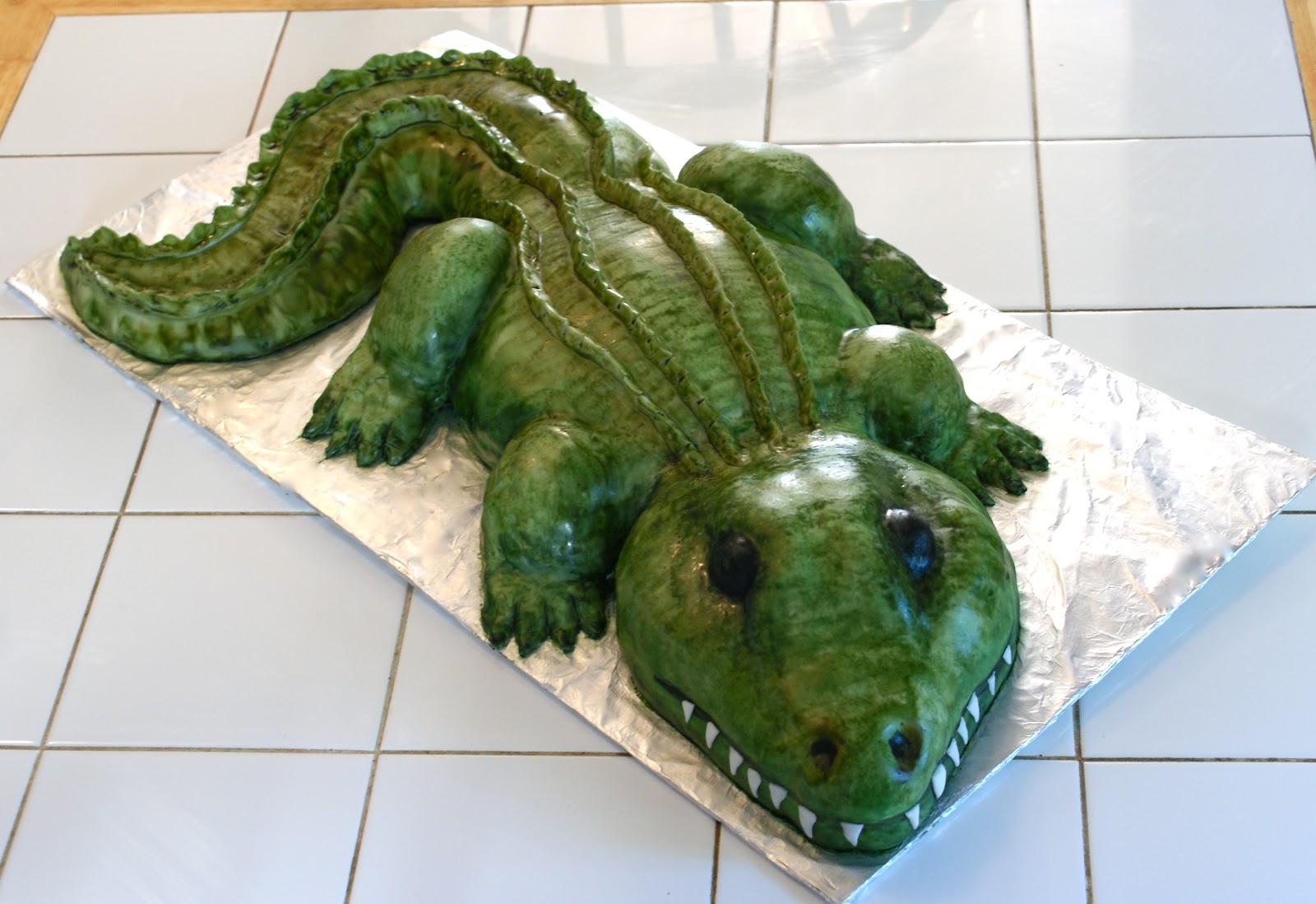 Cakes by Meg: Crocodile Cake