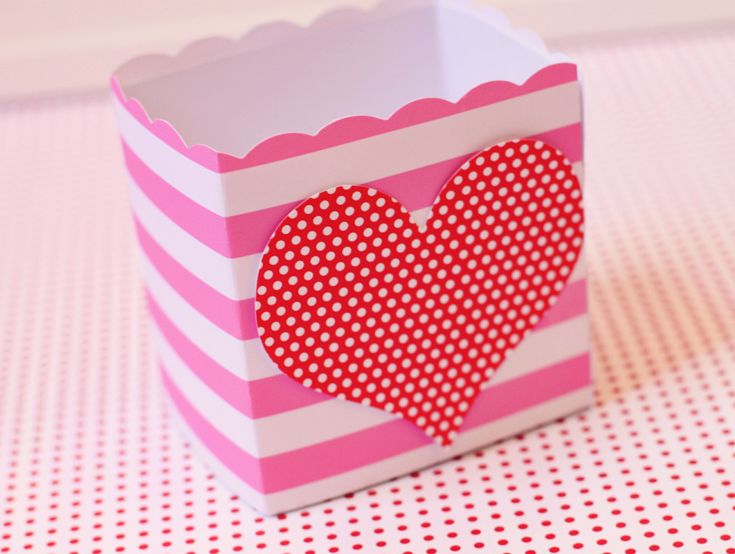 Amanda's Parties To Go: Treat Box Tutorial for Parties