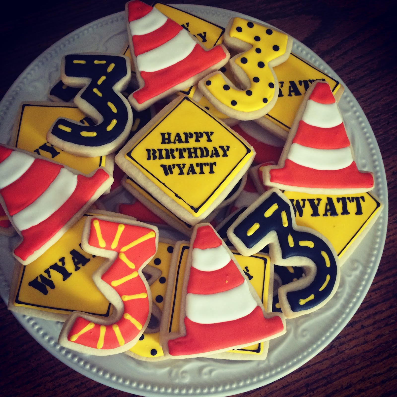 The Adventures of 2 Amis Baking