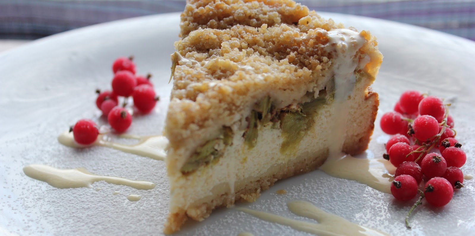 Midagi Mõnusat : KOHUPIIMANE RABARBERIKOOK