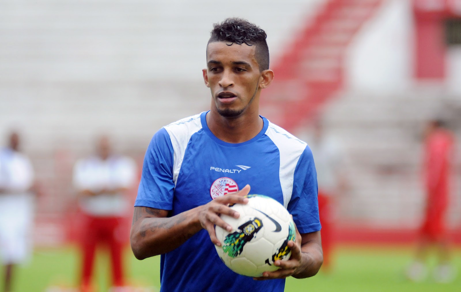 Central do Futebol Gaúcho: Dois reforços no Brasil