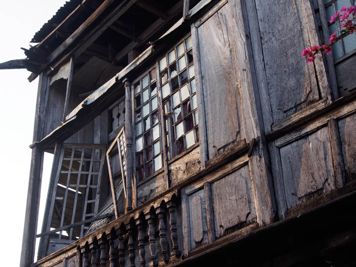 Enderle Travelblog: Sea Shells in My Windows: the Capiz Windows of Vigan