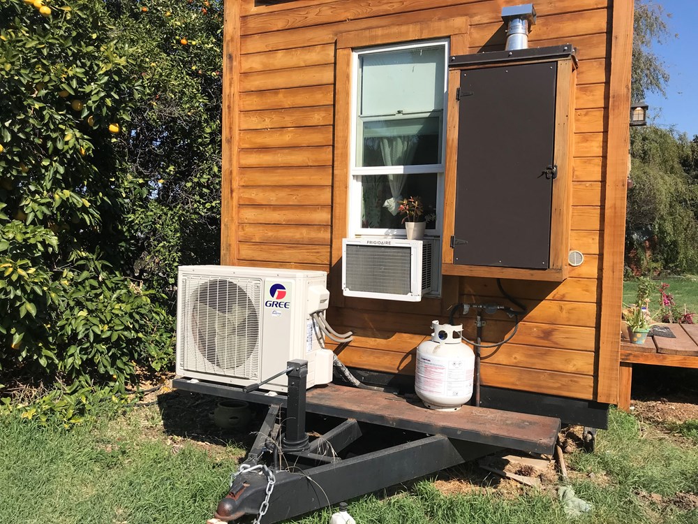 TINY HOUSE TOWN: Orange Grove Tiny House