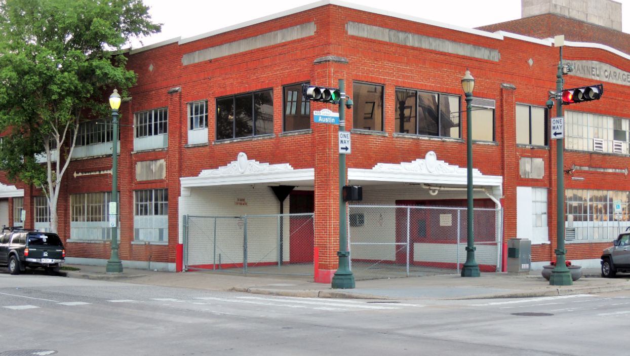 Houston in Pics: Channel Garage - Red Brick Building in Houston Histori