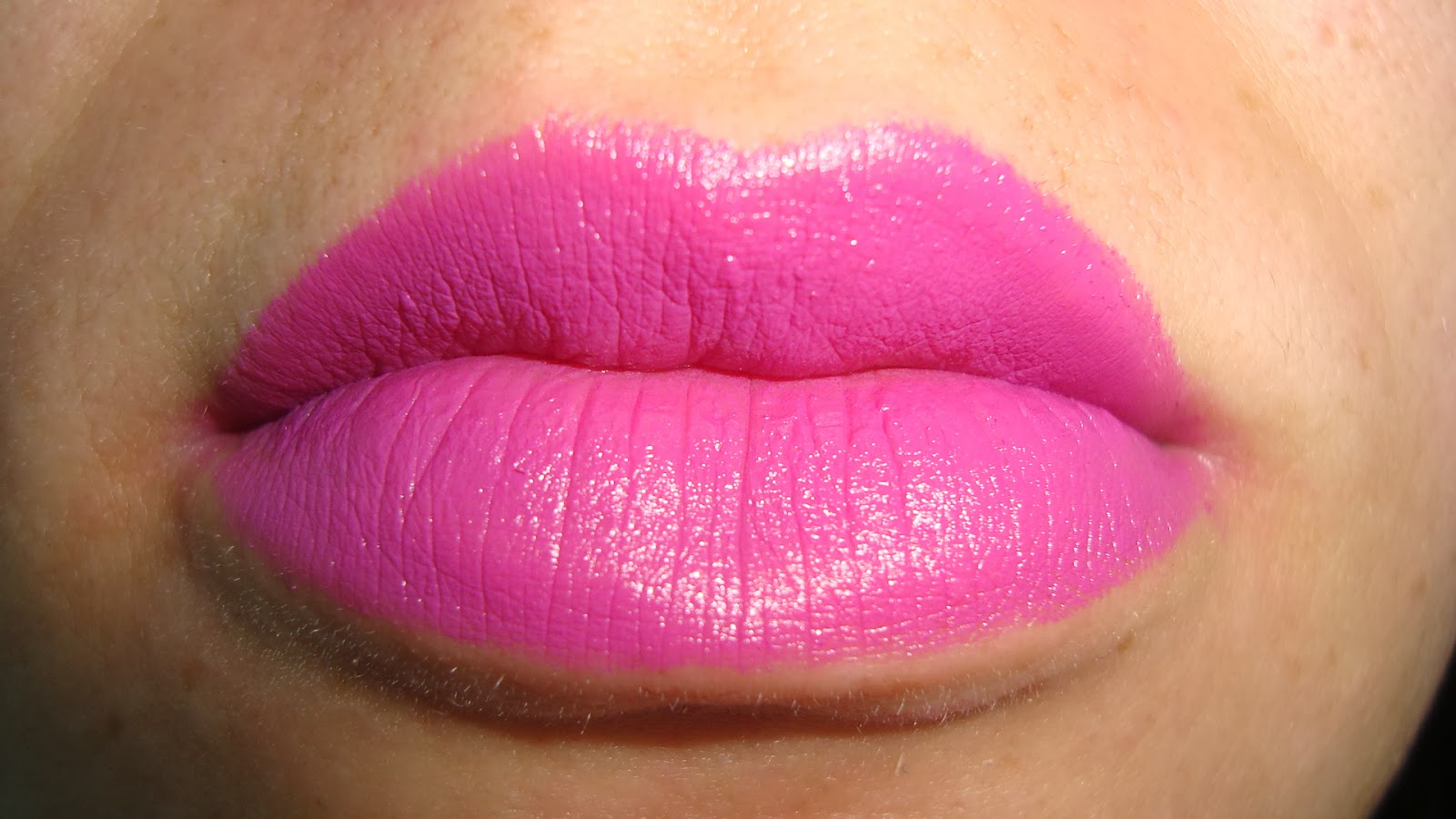 A Vida é Cor de Rosa: Batom Roxo Vult - cor 62