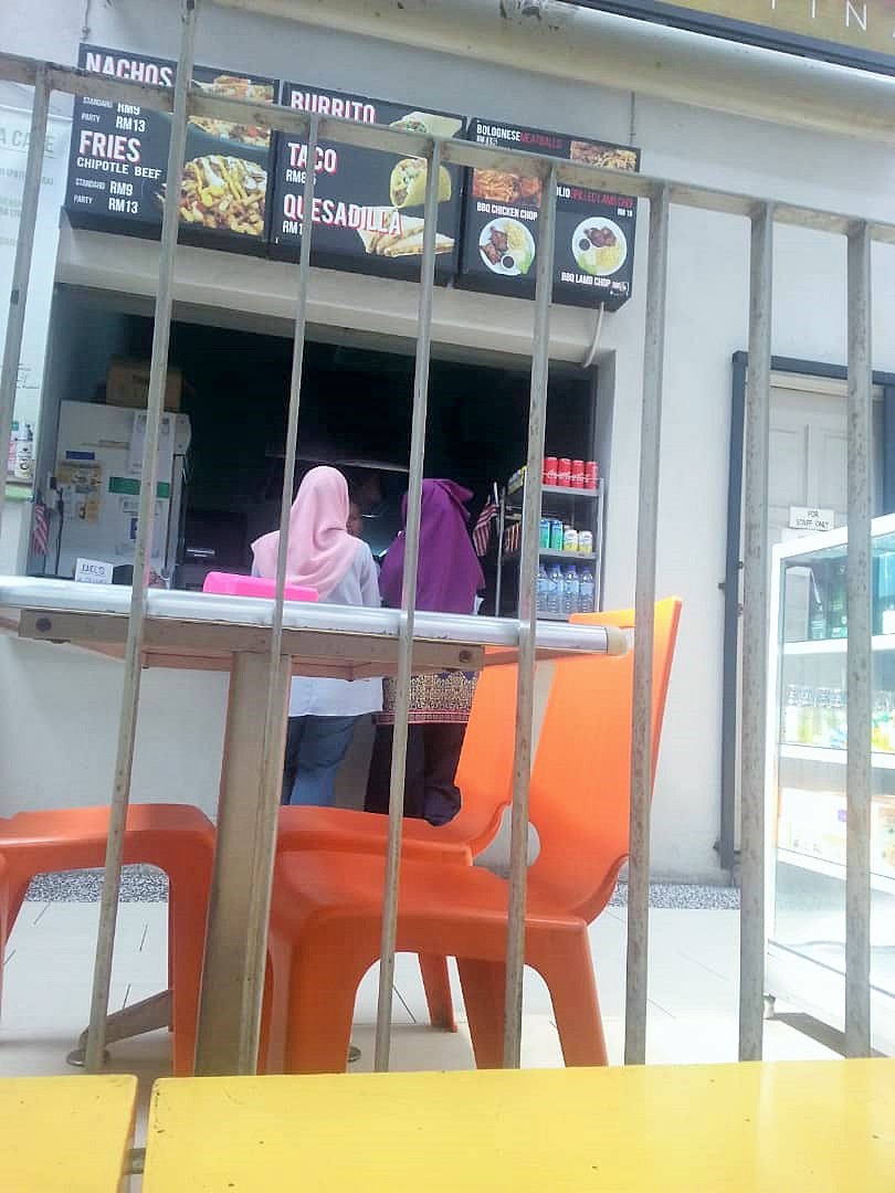 Burito Shack dan Wingz di Bangi Gateway