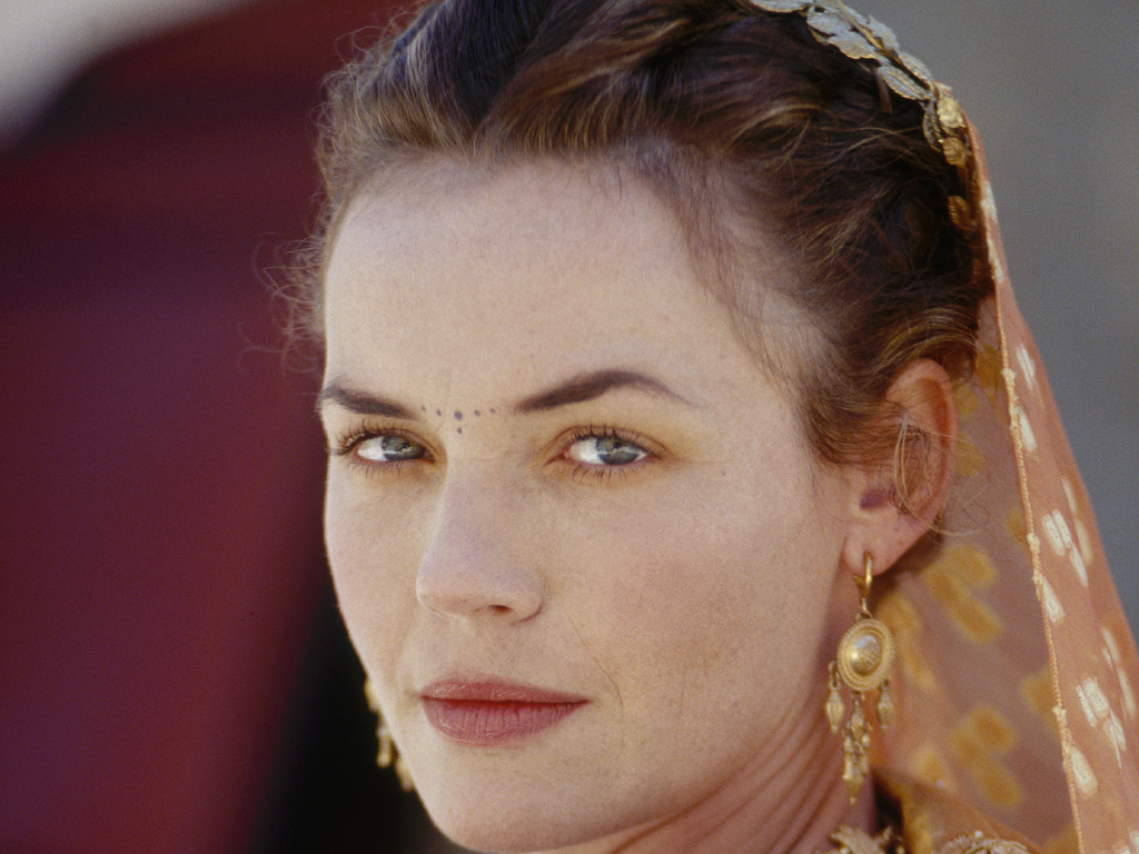 Gladiator movie stills - cinefashiongallery