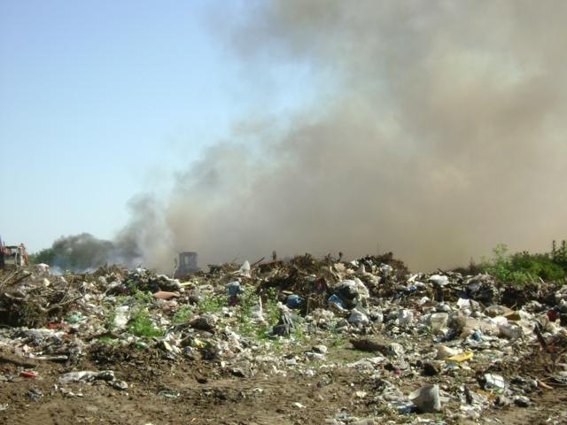EL FALDERO: BASURA QUEMADA