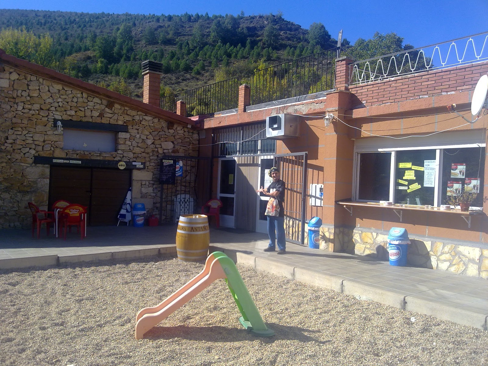 Bar-Cafetería: octubre 2011