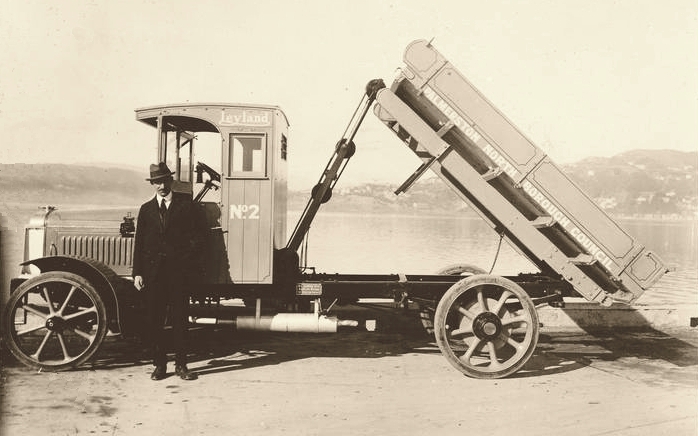 transpress nz: early Leyland tip-truck, 1910s