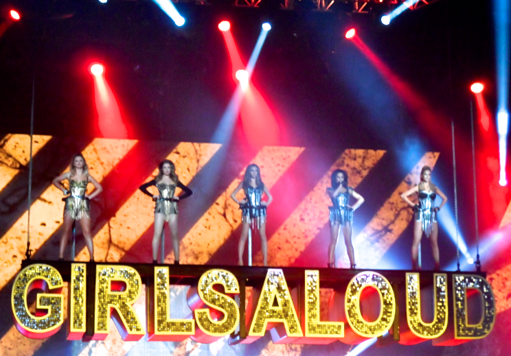 Emtalks: GIRLS ALOUD TEN REUNION TOUR - THE OUTFITS AND THE MAKE UP.