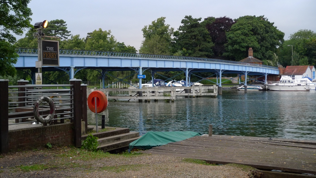 Two Men in a Boat - Canoeing the River Thames from source to Greenwich ...