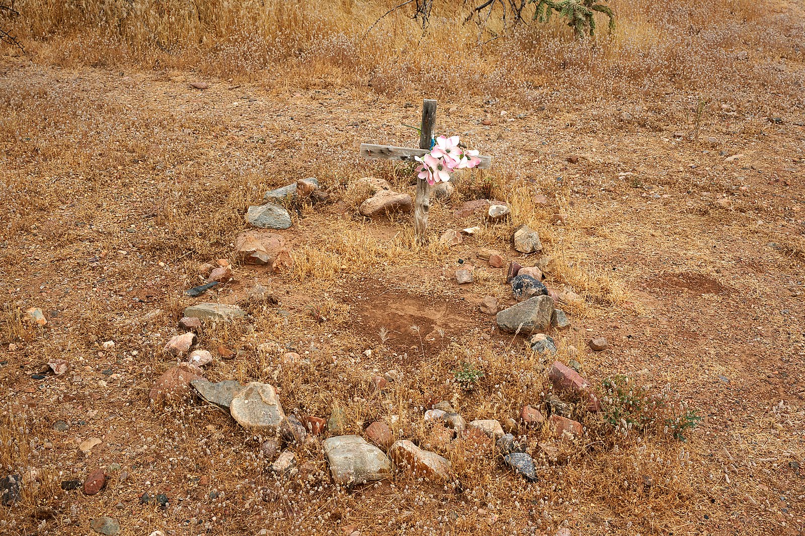 The Old Cowboy and Photography: Pinal Pioneer Desert Graveyard