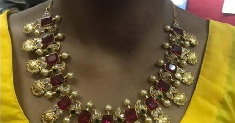 Ruby Mango Set with Flower Motifs - Jewellery Designs