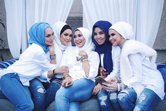 PERGHHH.. Wajah Kesemua Adik Beradik Che Ta Yang Cantik dan Comel ...