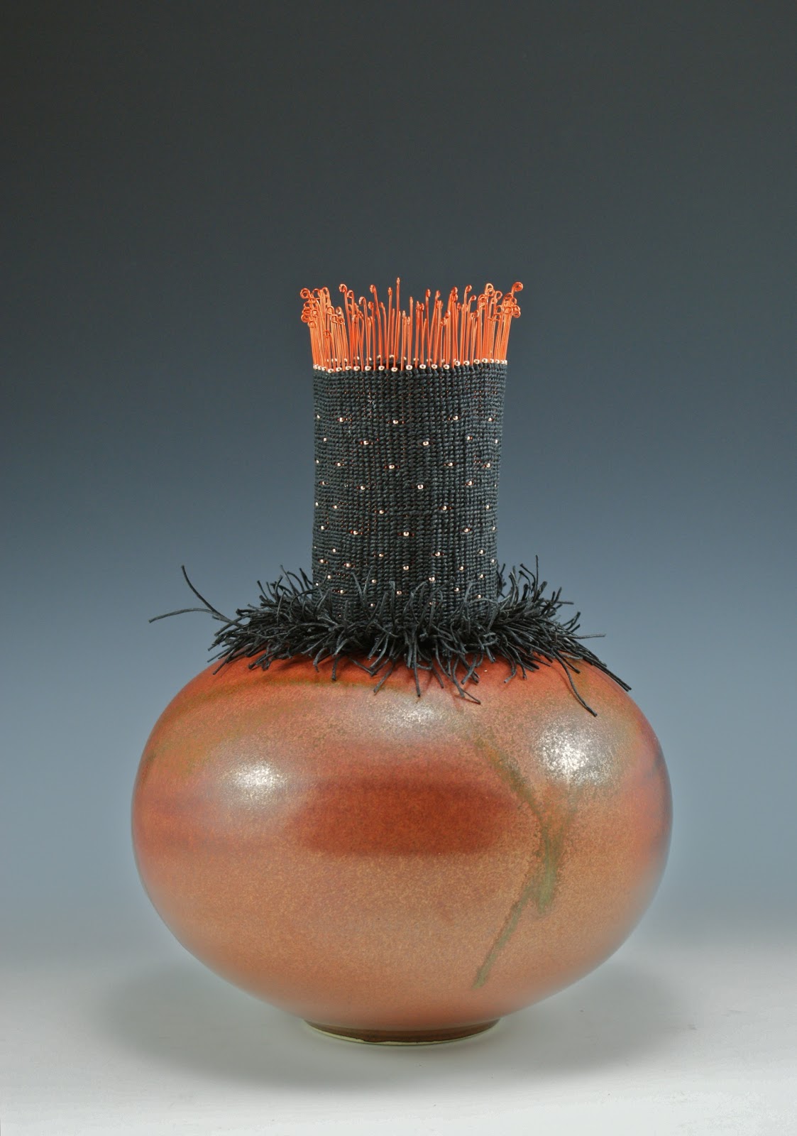 Sandy Miller Pottery & Garden: Weaving and weaving........