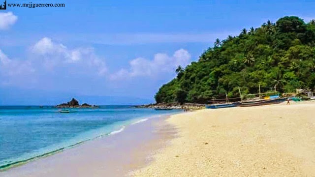 Beach Destinations in Bicol for Summer 2015