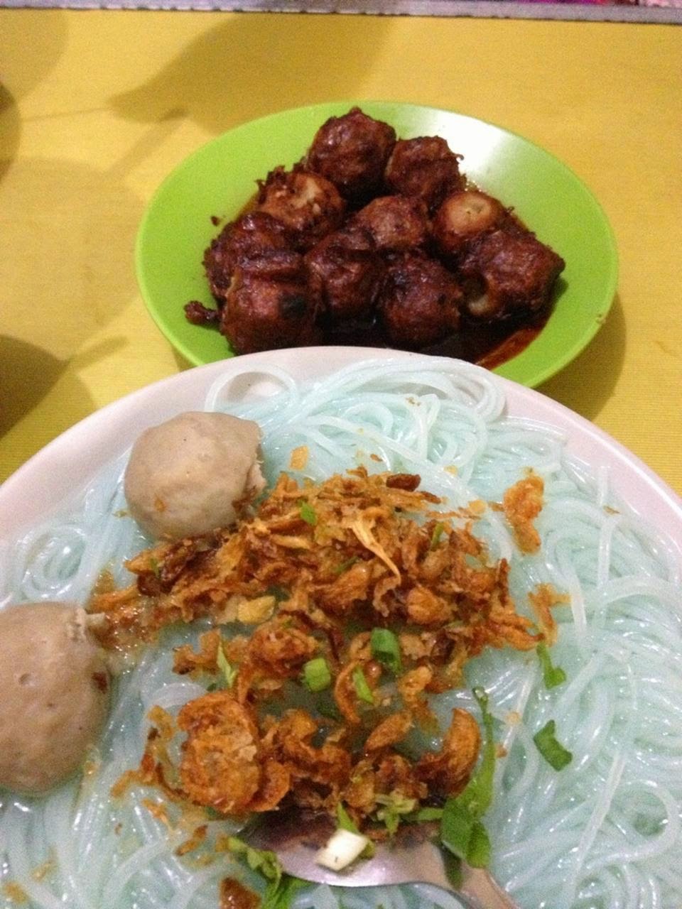 Keliling Malang Raya: BAKSO BAKAR PAK MAN