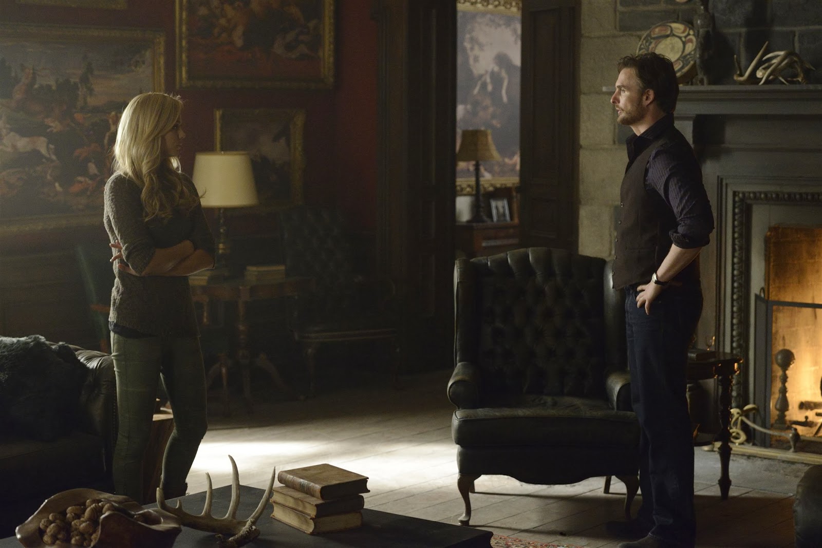 Laura Vandervoort: Bitten Episode 1.02 - "Prodigal": Promo Photos ...