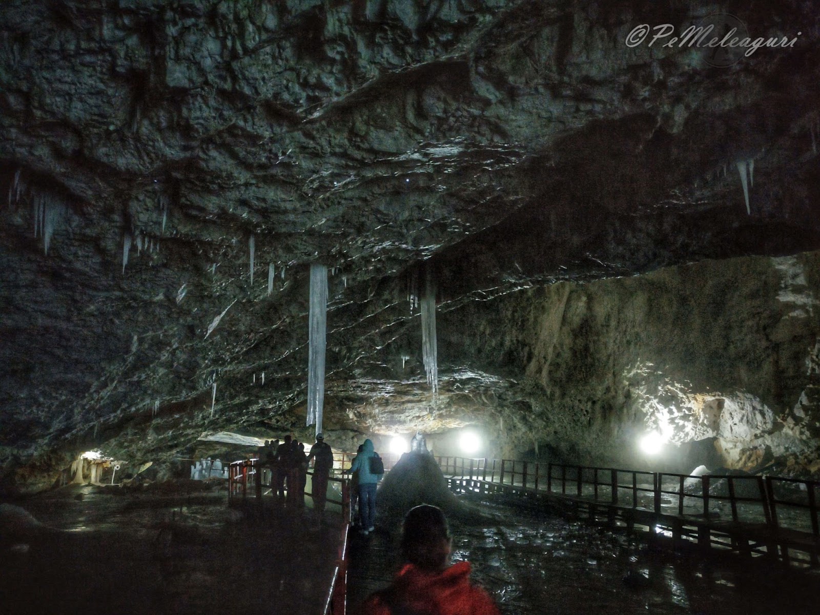 Atracții turistice în Alba: Peștera Ghețarul de la Scărișoara și ...