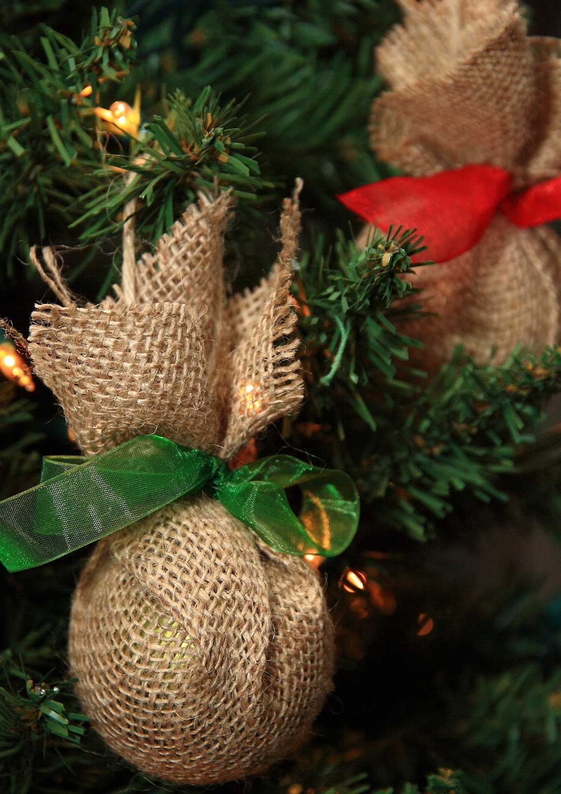 Gwenny Penny: HOTH Day 12: Upcycled Burlap Ornaments with A Simply ...