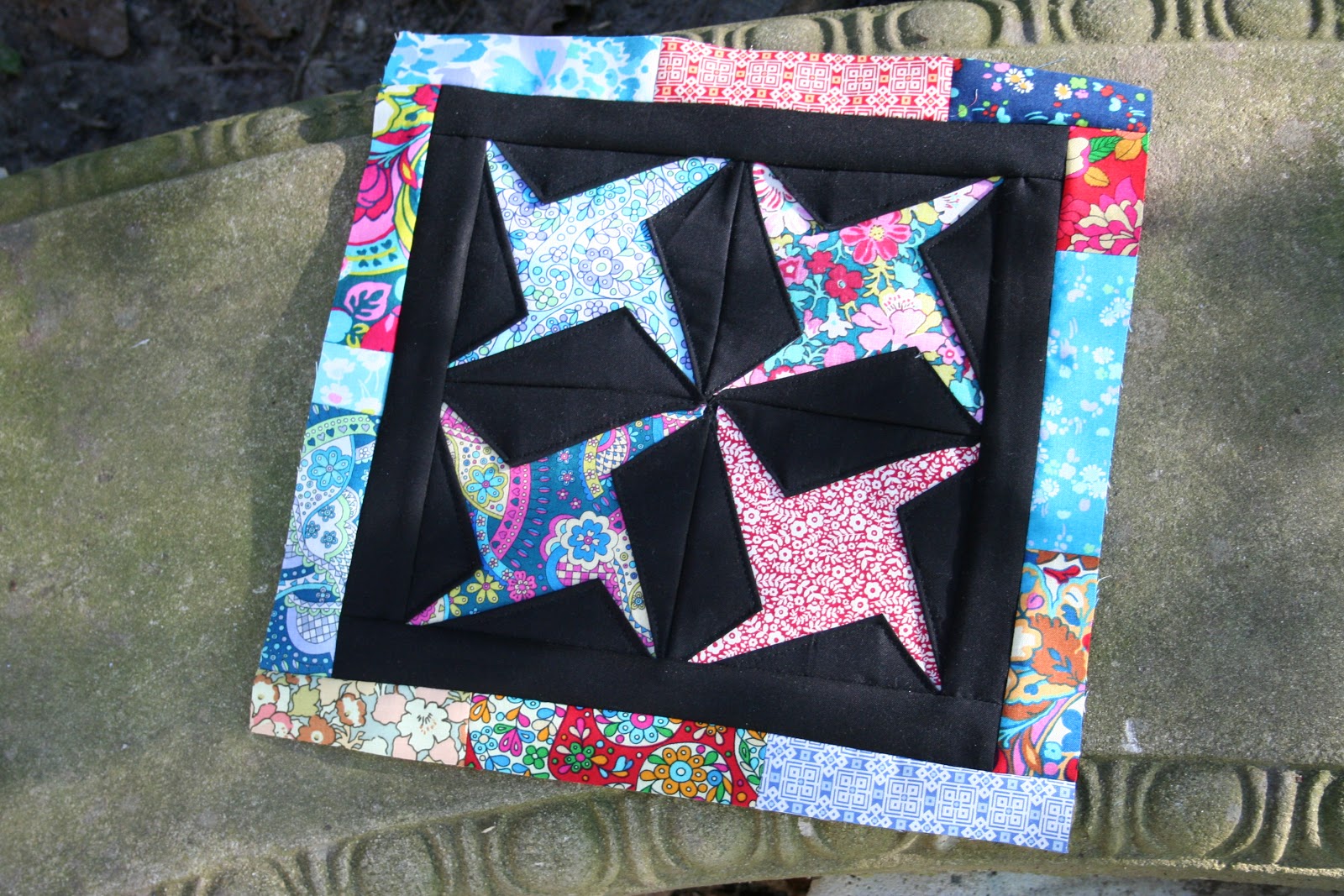 simplykim2: Wonky Shattered Window Cathedral Block {tutorial}