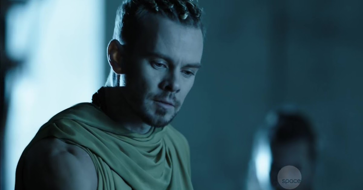 ausCAPS: Morgan Kelly shirtless in Killjoys 1-08 "Come The Rain"