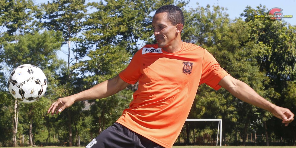 Williams Reyes promete 10 goles para este torneo | Club Deportivo Aguila