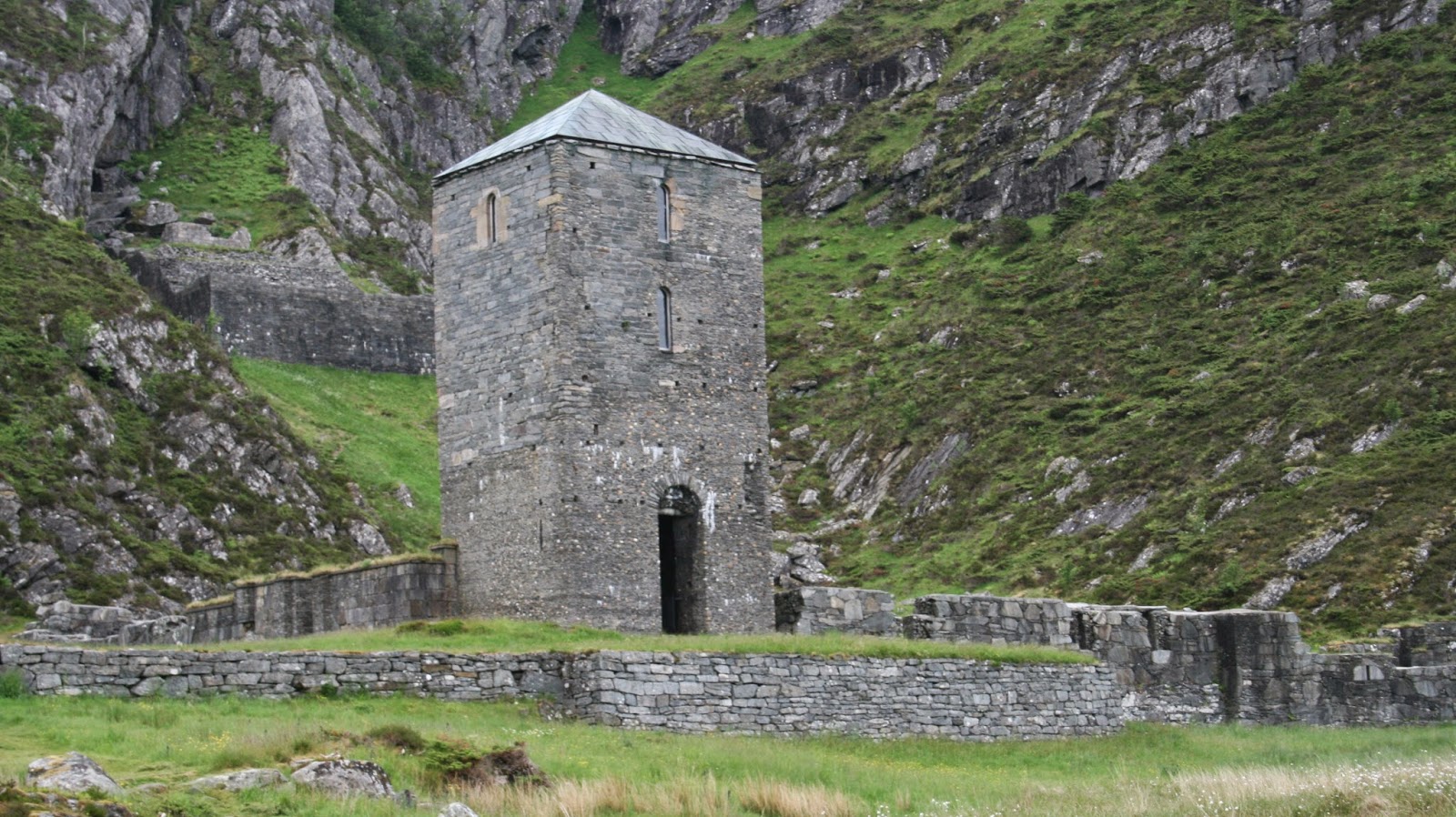 Bobilturer i inn og utland.: Selje og Selja Kloster