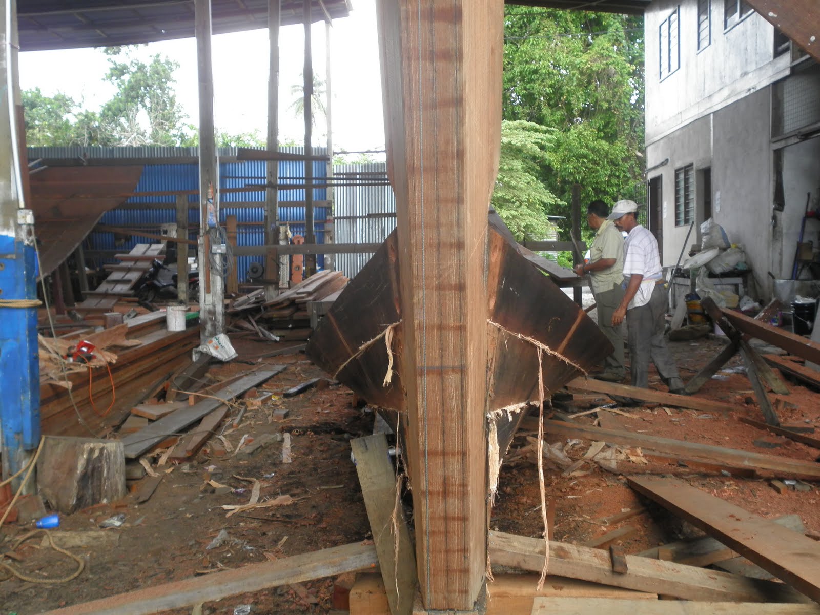 NeLaYaN DaSaR LauT: LAWATAN KE PUSAT NELAYAN dan PEMBUATAN BOT DI ...