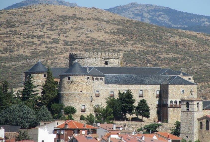 Los Viajes de Bevi, la Bellota Viajera: Castillo-palacio de Magalia Las ...
