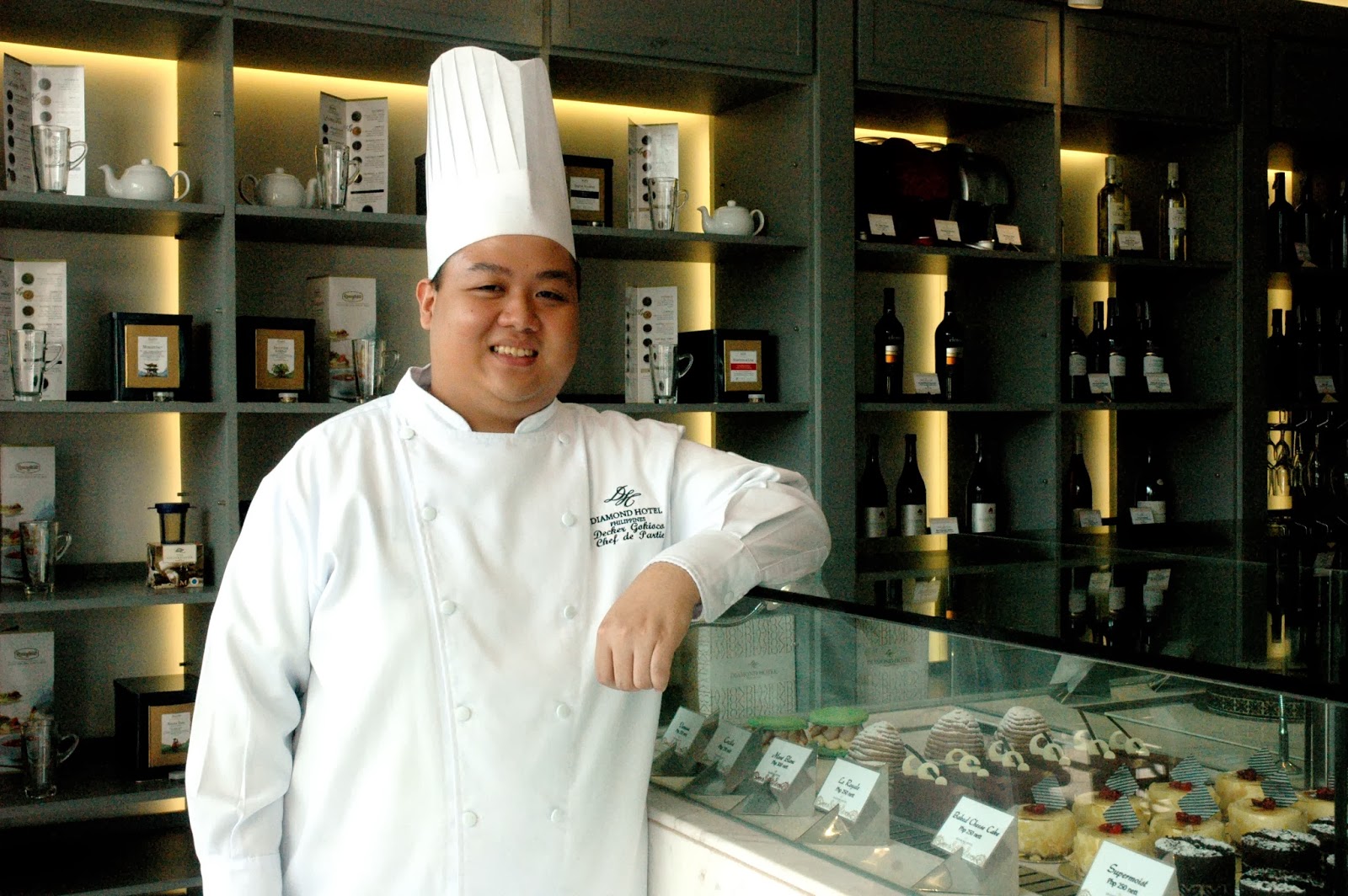 DUDE FOR FOOD: A Quick Meal at The Cake Club