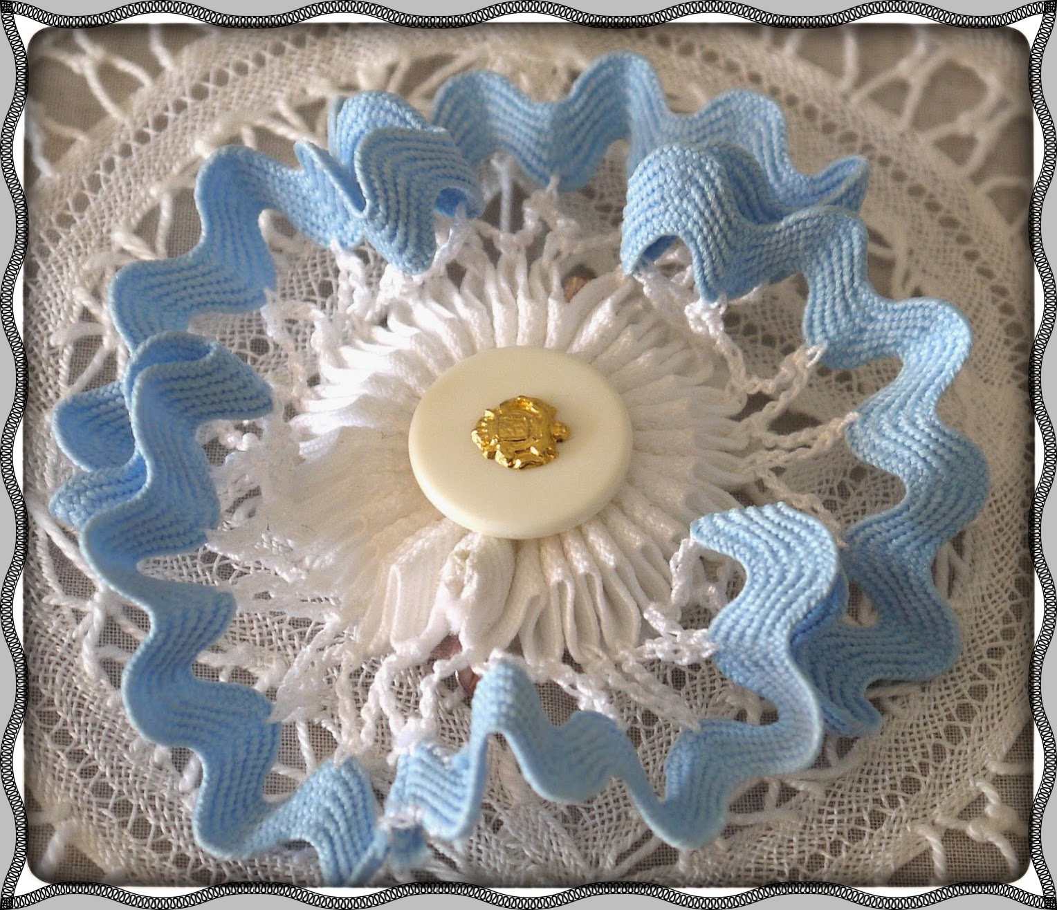 Taller de Artesanía - Página Principal: BROCHES CON PICULINA Y CROCHET