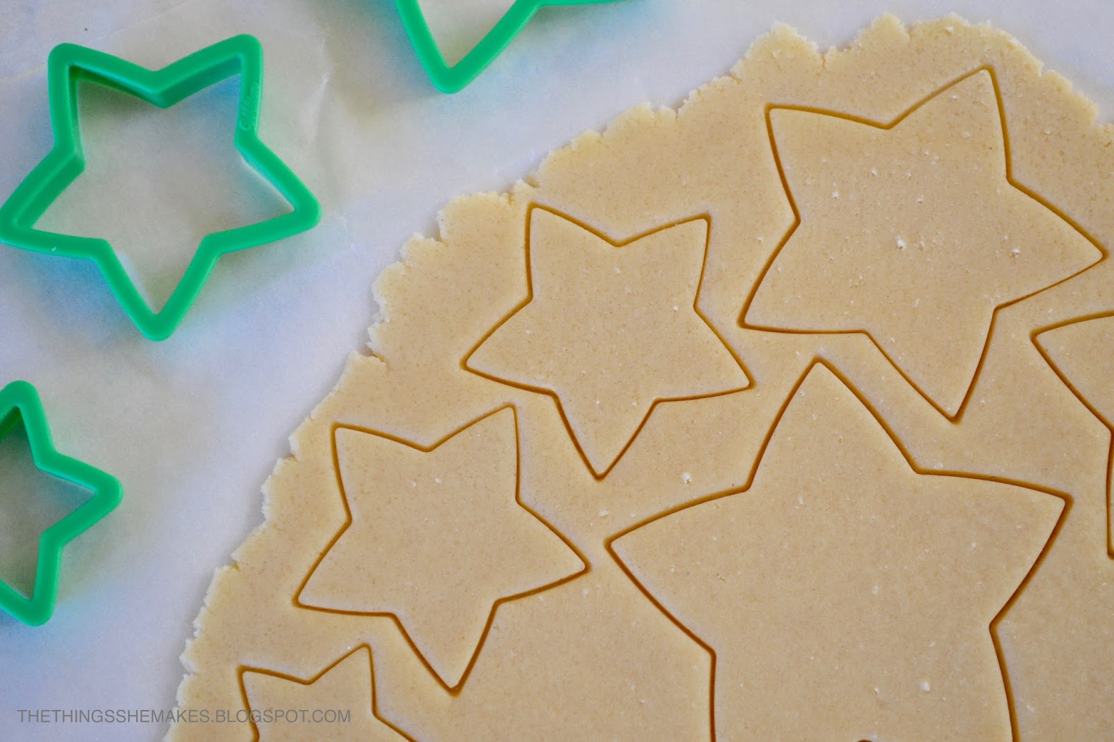 DIY Christmas | Iced Biscuit Christmas Tree & Mug Biscuits | The Things ...