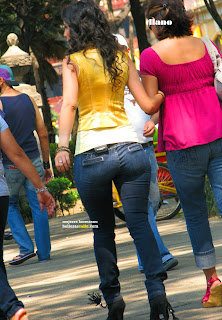 Lizette Lombo | Mujeres bellas en la calle