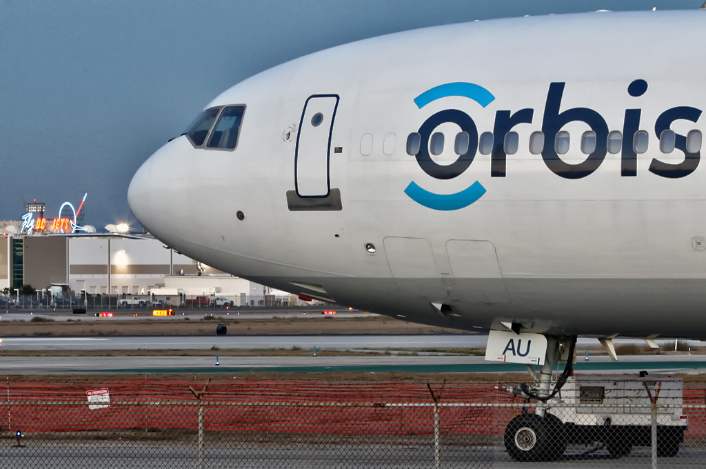 Aero Pacific Flightlines: Orbis the Flying Eye Hospital lands at Long ...