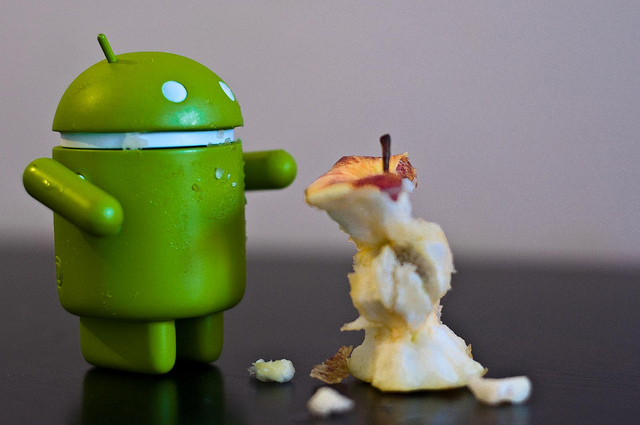Androidfeild: android eating apple - HD