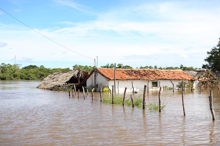 Defesa Civil recebe kits de ajuda para 4 mil famílias atingidas pelas ...