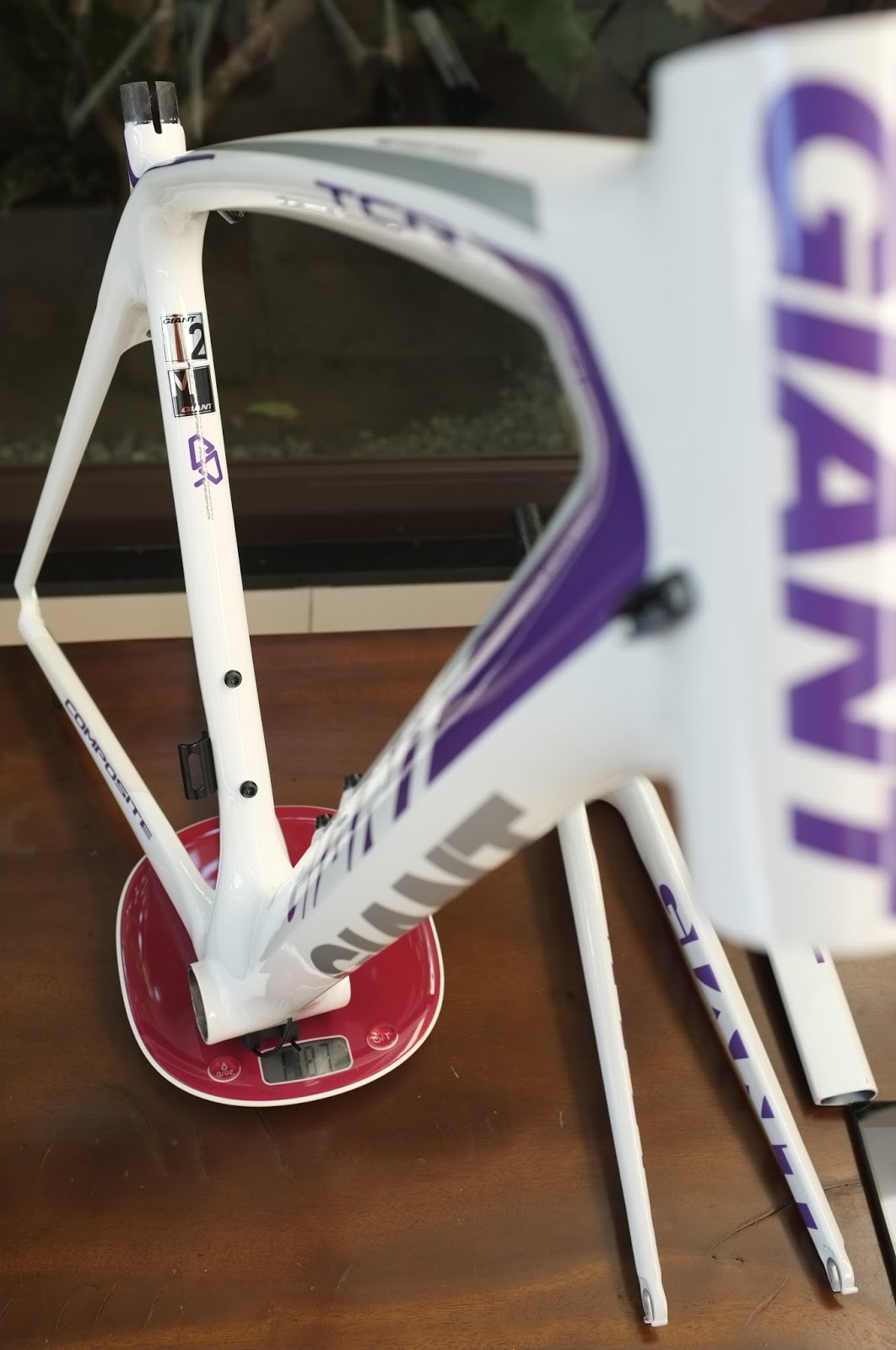 Bikety Bike: 2013 Giant TCR Composite Frameset Weight (Size M)