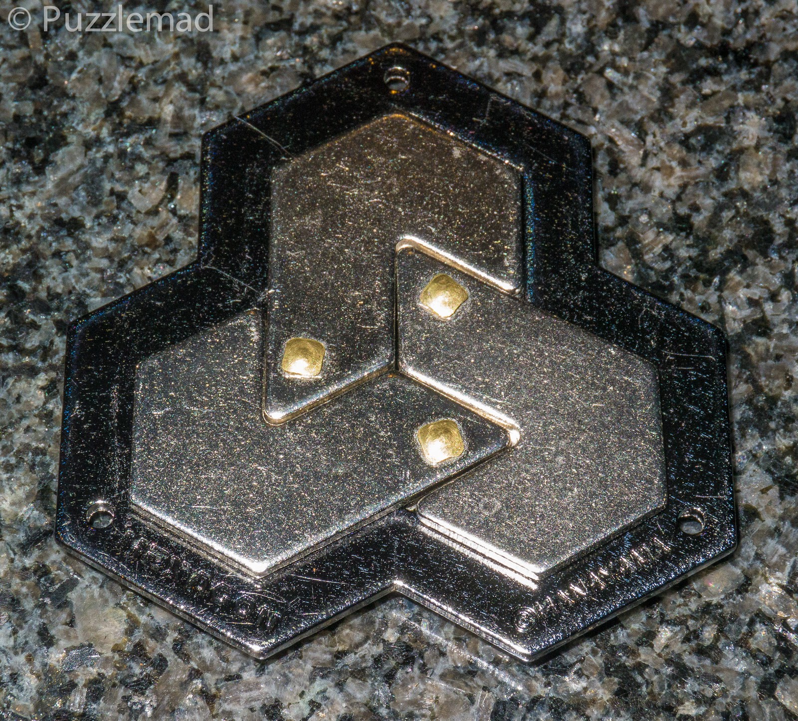 PuzzleMad: Hanayama Cast Padlock