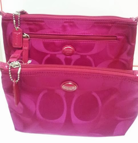 MAD FOR COACH: Coach Getaway Signature Cosmetic Case Fuchsia 77391