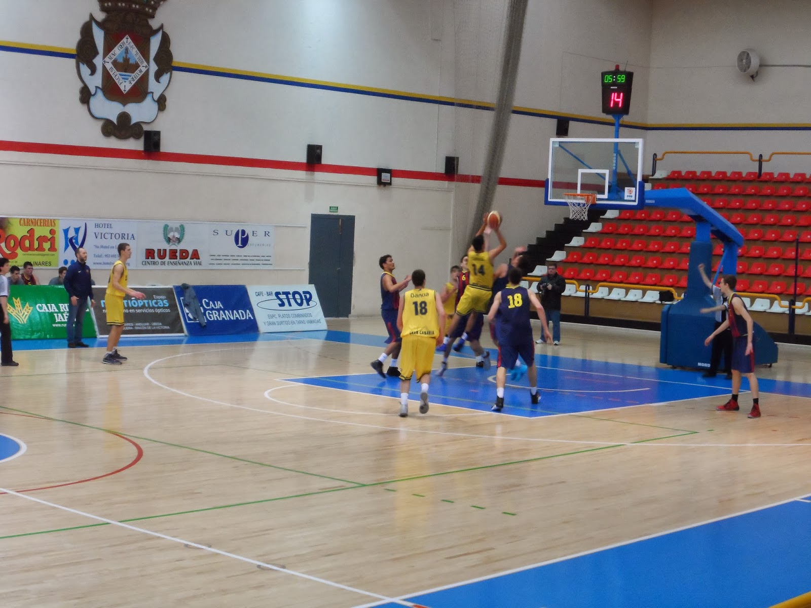 ESPÍRITU CAFETERO: EL EQUIPO JUNIOR DE UNICAJA REVALIDA EL TROFEO "DIA ...