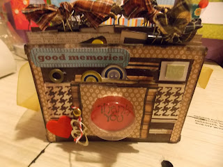 SCRAPHAPPENS: camera shaped gift box